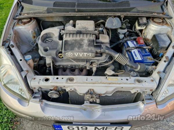 Toyota Yaris 2004 Tallina vietnē Pelēks Toyota Yaris 2004 Tallina, ar dzinēja tilpumu 1.30 L un nobraukumu 0 tūkst. km par 500 €, foto 6 vietnē AUTOMOTO.COM.LV