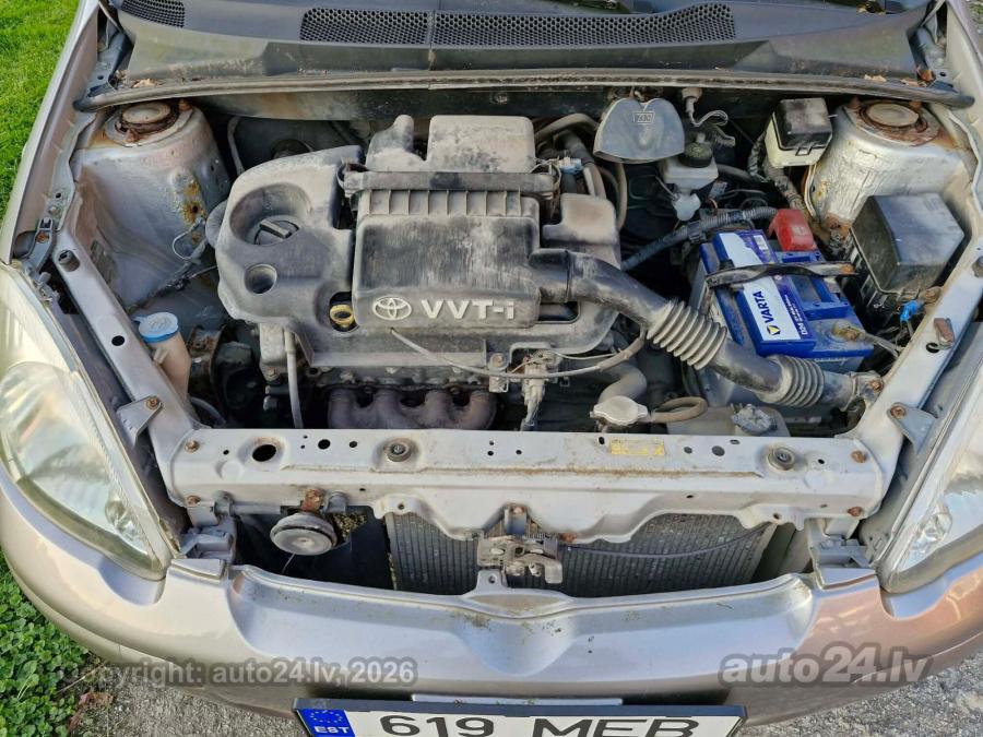 Pelēks Toyota Yaris 2004 Tallina, ar dzinēja tilpumu 1.30 L un nobraukumu 0 tūkst. km par 500 €, foto 6 vietnē AUTOMOTO.COM.LV