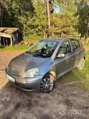 Pelēks Toyota Yaris 2004 Daugavpils, ar dzinēja tilpumu 1.40 L un nobraukumu 276 tūkst. km par 900 €, foto 6 vietnē AUTOMOTO.COM.LV