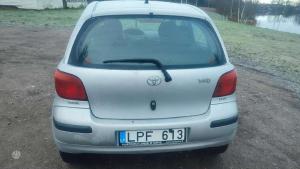 Pelēks Toyota Yaris 2005 Viļņa, ar dzinēja tilpumu 1.30 L un nobraukumu 182 tūkst. km par 1300 €, foto 5 vietnē AUTOMOTO.COM.LV