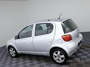 Pelēks Toyota Yaris 2005 Tallina, ar dzinēja tilpumu 1.50 L un nobraukumu 225 tūkst. km par 899 €, foto 5 vietnē AUTOMOTO.COM.LV