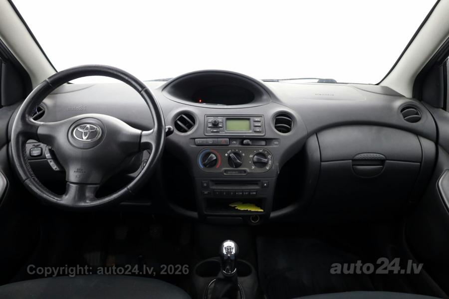 Pelēks Toyota Yaris 2005 Tallina, ar dzinēja tilpumu 1.50 L un nobraukumu 225 tūkst. km par 899 €, foto 6 vietnē AUTOMOTO.COM.LV