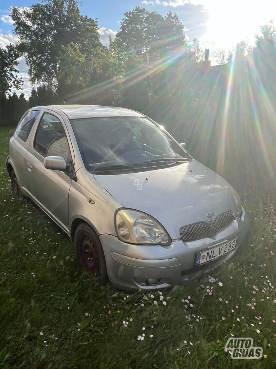 Grey Toyota Yaris 2005 in Jonava, with an engine capacity of 1.40 L and mileage of 250 thousand km for 500 €, photo 4 on AUTOMOTO.COM.LV