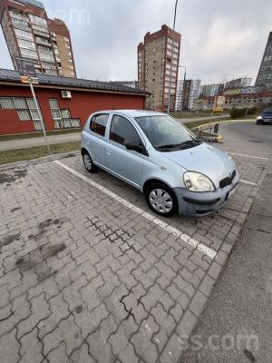 Pelēks Toyota Yaris 2005 Rīga, ar dzinēja tilpumu 1.30 L un nobraukumu 263 tūkst. km par 1250 €, foto 3 vietnē AUTOMOTO.COM.LV