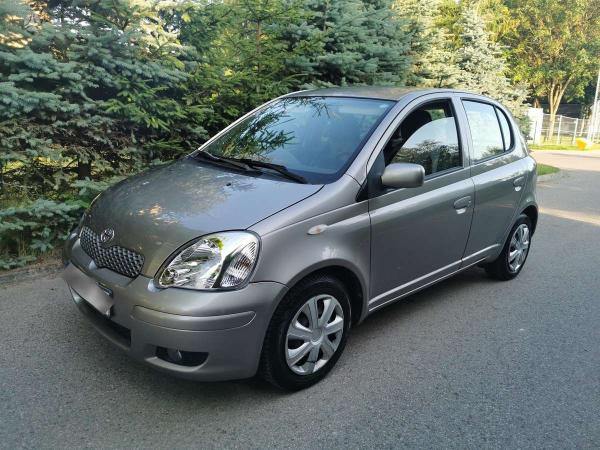 Grey Toyota Yaris 2005 in Kaunas, with an engine capacity of 1.40 L and mileage of 229 thousand km for 1650 €, photo 3 on AUTOMOTO.COM.LV