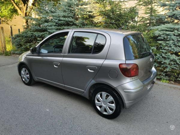 Grey Toyota Yaris 2005 in Kaunas, with an engine capacity of 1.40 L and mileage of 229 thousand km for 1650 €, photo 5 on AUTOMOTO.COM.LV