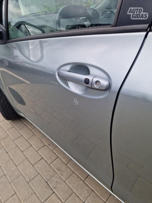 Grey Toyota Yaris 2005 in Vilnius, with an engine capacity of 1.30 L and mileage of 146 thousand km for 2000 €, photo 5 on AUTOMOTO.COM.LV
