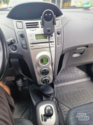Pelēks Toyota Yaris 2005 Viļņa, ar dzinēja tilpumu 1.30 L un nobraukumu 146 tūkst. km par 2000 €, foto 14 vietnē AUTOMOTO.COM.LV
