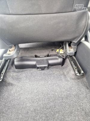 Pelēks Toyota Yaris 2005 Viļņa, ar dzinēja tilpumu 1.30 L un nobraukumu 146 tūkst. km par 2000 €, foto 19 vietnē AUTOMOTO.COM.LV