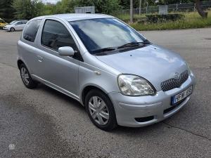 Grey Toyota Yaris 2005 in Vilnius, with an engine capacity of 1.30 L and mileage of 242 thousand km for 1750 €, photo  on AUTOMOTO.COM.LV
