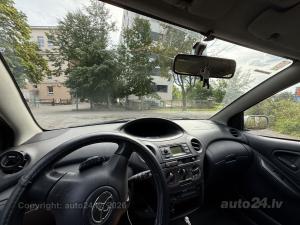 Pelēks Toyota Yaris 2005 Tallina, ar dzinēja tilpumu 1.30 L un nobraukumu 236 tūkst. km par 1200 €, foto 5 vietnē AUTOMOTO.COM.LV