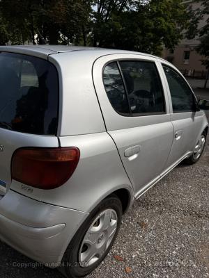 Pelēks Toyota Yaris 2005 Tallina, ar dzinēja tilpumu 1.30 L un nobraukumu 236 tūkst. km par 1200 €, foto 18 vietnē AUTOMOTO.COM.LV