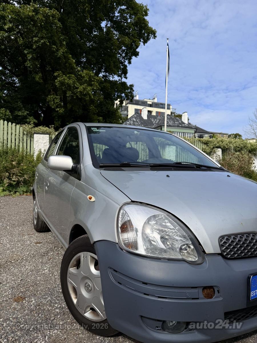 Pelēks Toyota Yaris 2005 Tallina, ar dzinēja tilpumu 1.30 L un nobraukumu 236 tūkst. km par 1200 €, foto 19 vietnē AUTOMOTO.COM.LV
