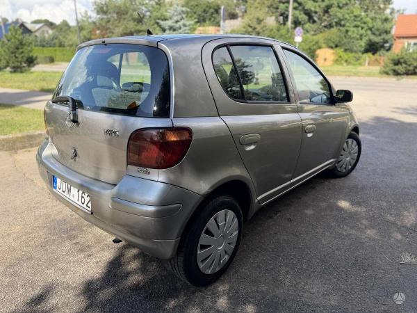 Toyota Yaris 2005 Kauņa vietnē Pelēks Toyota Yaris 2005 Kauņa, ar dzinēja tilpumu 1.36 L un nobraukumu 237 tūkst. km par 990 €, foto 7 vietnē AUTOMOTO.COM.LV