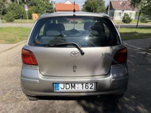 Pelēks Toyota Yaris 2005 Kauņa, ar dzinēja tilpumu 1.36 L un nobraukumu 237 tūkst. km par 990 €, foto 8 vietnē AUTOMOTO.COM.LV