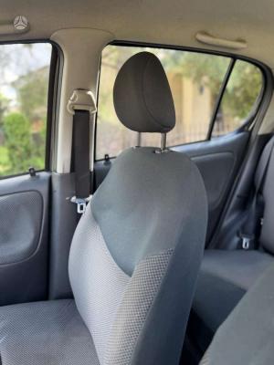 Pelēks Toyota Yaris 2005 Kauņa, ar dzinēja tilpumu 1.36 L un nobraukumu 237 tūkst. km par 990 €, foto 21 vietnē AUTOMOTO.COM.LV