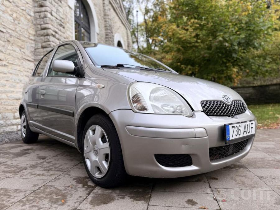 Pelēks Toyota Yaris 2005 Tallina, ar dzinēja tilpumu 1.30 L un nobraukumu 205 tūkst. km par 1499 €, foto 1 vietnē AUTOMOTO.COM.LV