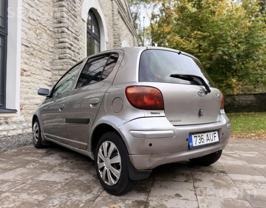 Pelēks Toyota Yaris 2005 Tallina, ar dzinēja tilpumu 1.30 L un nobraukumu 205 tūkst. km par 1499 €, foto 5 vietnē AUTOMOTO.COM.LV