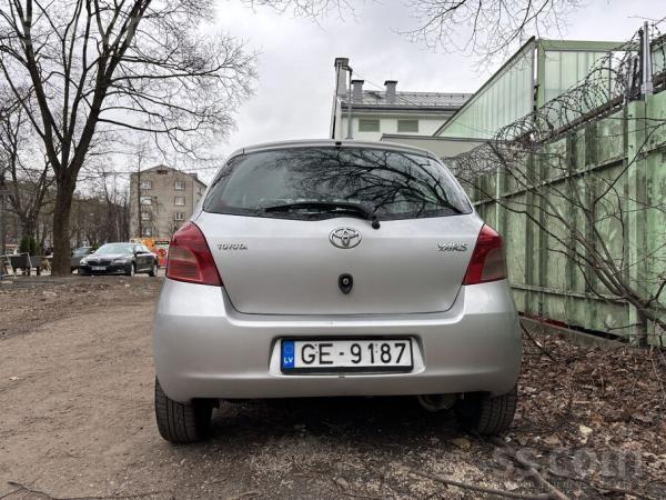 Grey Toyota Yaris 2006 in Riga, with an engine capacity of 1.30 L and mileage of 0 thousand km for 900 €, photo 4 on AUTOMOTO.COM.LV