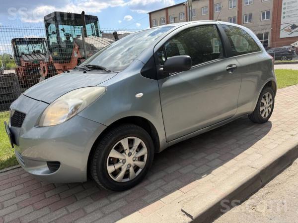 Grey Toyota Yaris 2006 in Riga, with an engine capacity of 1.00 L and mileage of 137 thousand km for 1450 €, photo 4 on AUTOMOTO.COM.LV