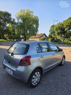 Grey Toyota Yaris 2006 in Silute, with an engine capacity of 1.40 L and mileage of 234 thousand km for 3000 €, photo 4 on AUTOMOTO.COM.LV