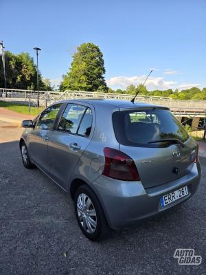 Grey Toyota Yaris 2006 in Silute, with an engine capacity of 1.40 L and mileage of 234 thousand km for 3000 €, photo 5 on AUTOMOTO.COM.LV