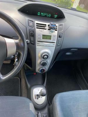 Pelēks Toyota Yaris 2006 Joniškis, ar dzinēja tilpumu 1.36 L un nobraukumu 282 tūkst. km par 2150 €, foto 8 vietnē AUTOMOTO.COM.LV