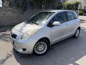 Grey Toyota Yaris 2006 in Kaunas, with an engine capacity of 1.36 L and mileage of 223 thousand km for 1250 €, photo 3 on AUTOMOTO.COM.LV