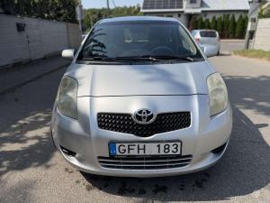 Grey Toyota Yaris 2006 in Kaunas, with an engine capacity of 1.36 L and mileage of 223 thousand km for 1250 €, photo 4 on AUTOMOTO.COM.LV