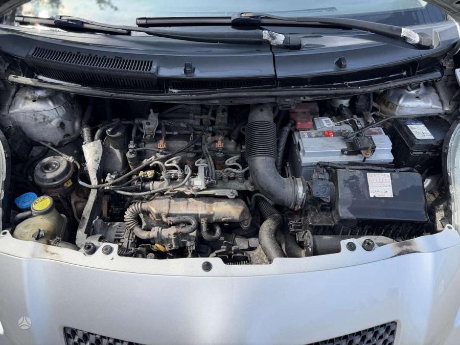 Grey Toyota Yaris 2006 in Kaunas, with an engine capacity of 1.36 L and mileage of 223 thousand km for 1250 €, photo 27 on AUTOMOTO.COM.LV