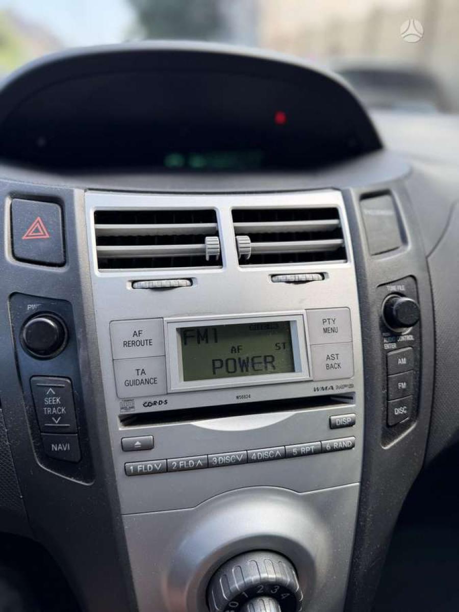 Grey Toyota Yaris 2006 in Kaunas, with an engine capacity of 1.36 L and mileage of 223 thousand km for 1250 €, photo 28 on AUTOMOTO.COM.LV