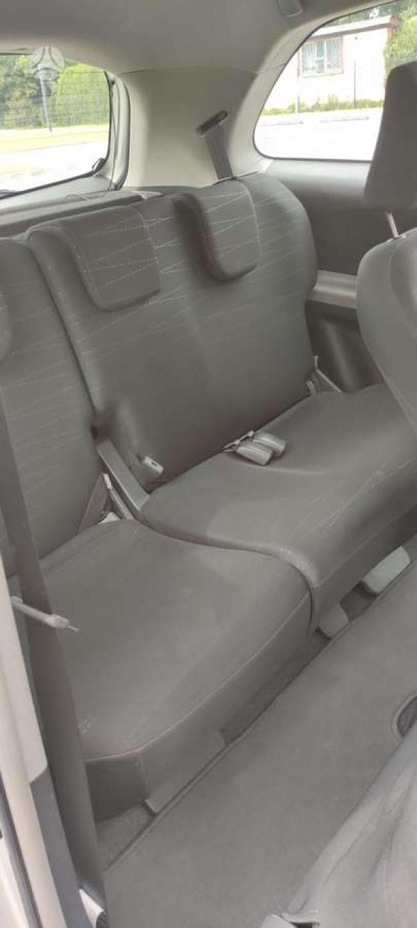 Grey Toyota Yaris 2006 in Kaunas, with an engine capacity of 1.30 L and mileage of 129 thousand km for 2300 €, photo 10 on AUTOMOTO.COM.LV
