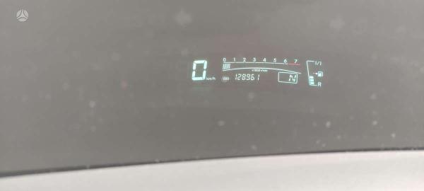 Grey Toyota Yaris 2006 in Kaunas, with an engine capacity of 1.30 L and mileage of 129 thousand km for 2300 €, photo 11 on AUTOMOTO.COM.LV