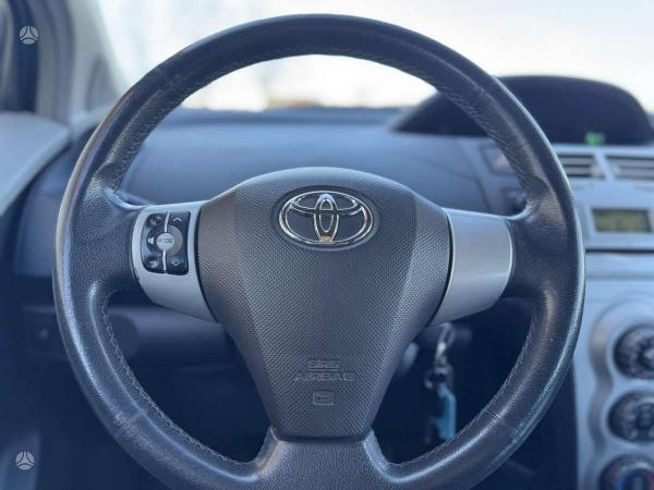 Toyota Yaris 2006 KlaipÄda vietnÄ PelÄks Toyota Yaris 2006 KlaipÄda, ar dzinÄja tilpumu 1.30 L un nobraukumu 173 tÅ«kst. km par 3100 ā¬, foto 10 vietnÄ AUTOMOTO.COM.LV