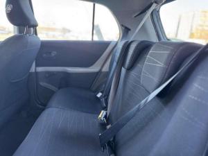 Pelēks Toyota Yaris 2006 Klaipėda, ar dzinēja tilpumu 1.30 L un nobraukumu 173 tūkst. km par 3100 €, foto 16 vietnē AUTOMOTO.COM.LV