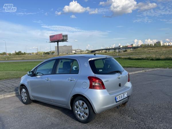 Grey Toyota Yaris 2006 in Kaunas, with an engine capacity of 1.40 L and mileage of 352 thousand km for 1600 €, photo 7 on AUTOMOTO.COM.LV