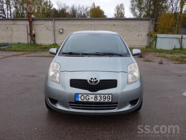 Pelēks Toyota Yaris 2007 Rīga, ar dzinēja tilpumu 1.40 L un nobraukumu 0 tūkst. km par 2150 €, foto 3 vietnē AUTOMOTO.COM.LV