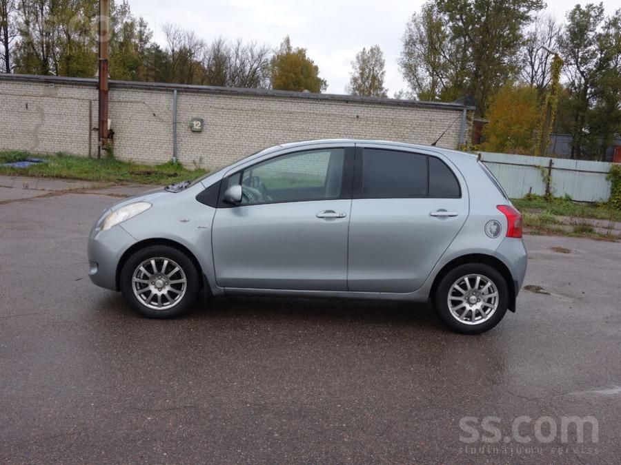 Pelēks Toyota Yaris 2007 Rīga, ar dzinēja tilpumu 1.40 L un nobraukumu 0 tūkst. km par 2150 €, foto 12 vietnē AUTOMOTO.COM.LV