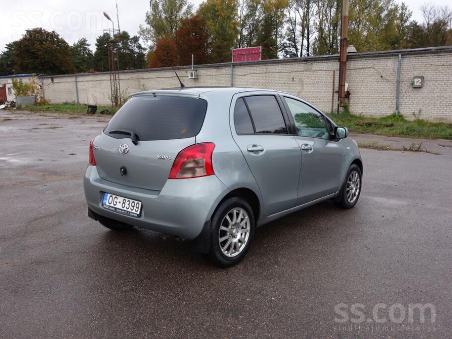 Pelēks Toyota Yaris 2007 Rīga, ar dzinēja tilpumu 1.40 L un nobraukumu 0 tūkst. km par 2150 €, foto 14 vietnē AUTOMOTO.COM.LV