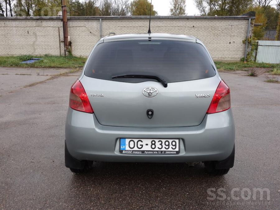 Pelēks Toyota Yaris 2007 Rīga, ar dzinēja tilpumu 1.40 L un nobraukumu 0 tūkst. km par 2150 €, foto 21 vietnē AUTOMOTO.COM.LV