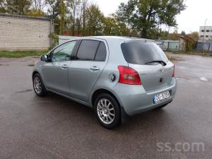 Pelēks Toyota Yaris 2007 Rīga, ar dzinēja tilpumu 1.40 L un nobraukumu 0 tūkst. km par 2150 €, foto 28 vietnē AUTOMOTO.COM.LV