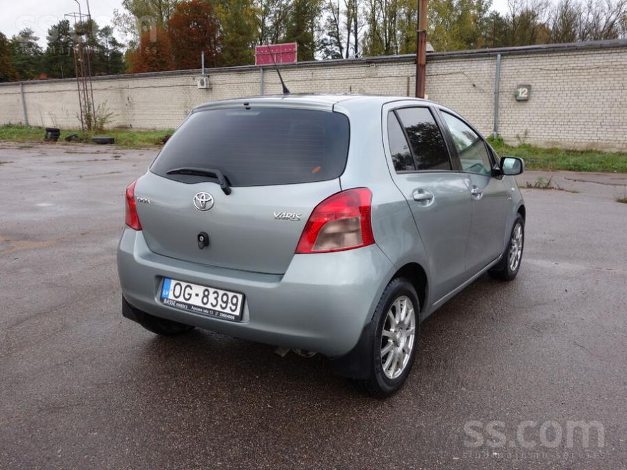 Pelēks Toyota Yaris 2007 Rīga, ar dzinēja tilpumu 1.40 L un nobraukumu 0 tūkst. km par 2150 €, foto 33 vietnē AUTOMOTO.COM.LV