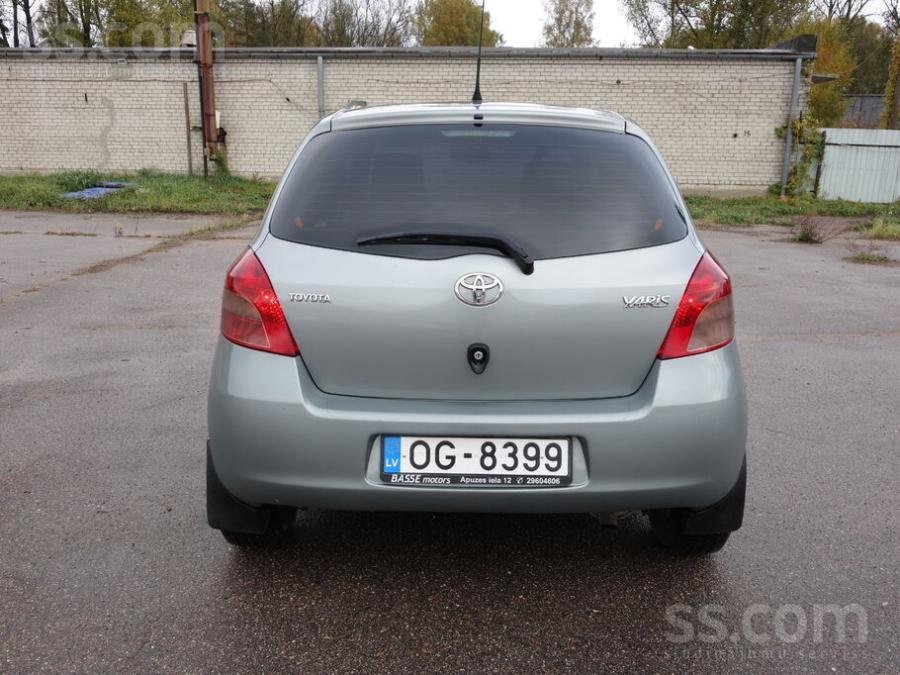 Pelēks Toyota Yaris 2007 Rīga, ar dzinēja tilpumu 1.40 L un nobraukumu 0 tūkst. km par 2150 €, foto 34 vietnē AUTOMOTO.COM.LV