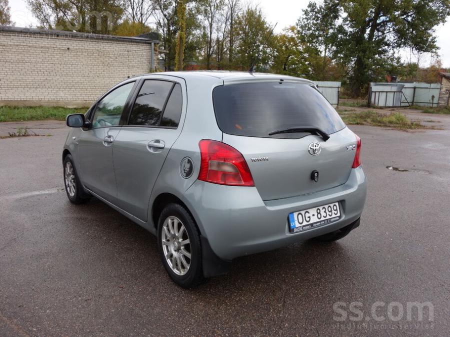 Pelēks Toyota Yaris 2007 Rīga, ar dzinēja tilpumu 1.40 L un nobraukumu 0 tūkst. km par 2150 €, foto 35 vietnē AUTOMOTO.COM.LV