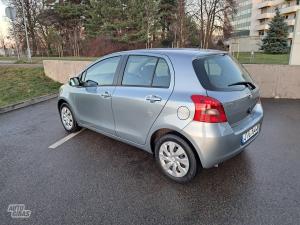 Grey Toyota Yaris 2007 in Vilnius, with an engine capacity of 1.00 L and mileage of 80 thousand km for 2450 €, photo 5 on AUTOMOTO.COM.LV