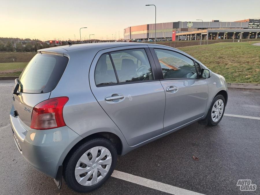 Grey Toyota Yaris 2007 in Vilnius, with an engine capacity of 1.00 L and mileage of 80 thousand km for 2450 €, photo 10 on AUTOMOTO.COM.LV