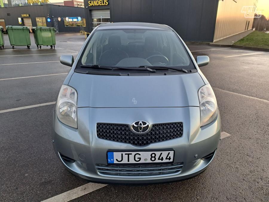 Grey Toyota Yaris 2007 in Vilnius, with an engine capacity of 1.00 L and mileage of 80 thousand km for 2450 €, photo 12 on AUTOMOTO.COM.LV