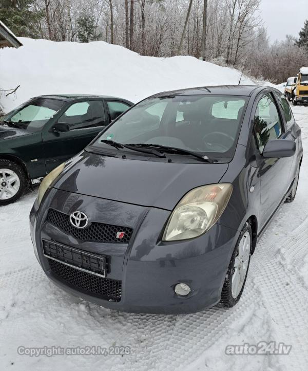 Pelēks Toyota Yaris 2007 Tallina, ar dzinēja tilpumu 1.80 L un nobraukumu 192 tūkst. km par 2500 €, foto 1 vietnē AUTOMOTO.COM.LV