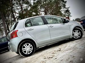 Pelēks Toyota Yaris 2007 Alīta, ar dzinēja tilpumu 1.40 L un nobraukumu 245 tūkst. km par 3599 €, foto 14 vietnē AUTOMOTO.COM.LV