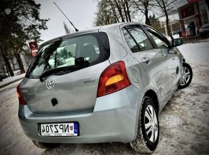 Pelēks Toyota Yaris 2007 Alīta, ar dzinēja tilpumu 1.40 L un nobraukumu 245 tūkst. km par 3599 €, foto 16 vietnē AUTOMOTO.COM.LV